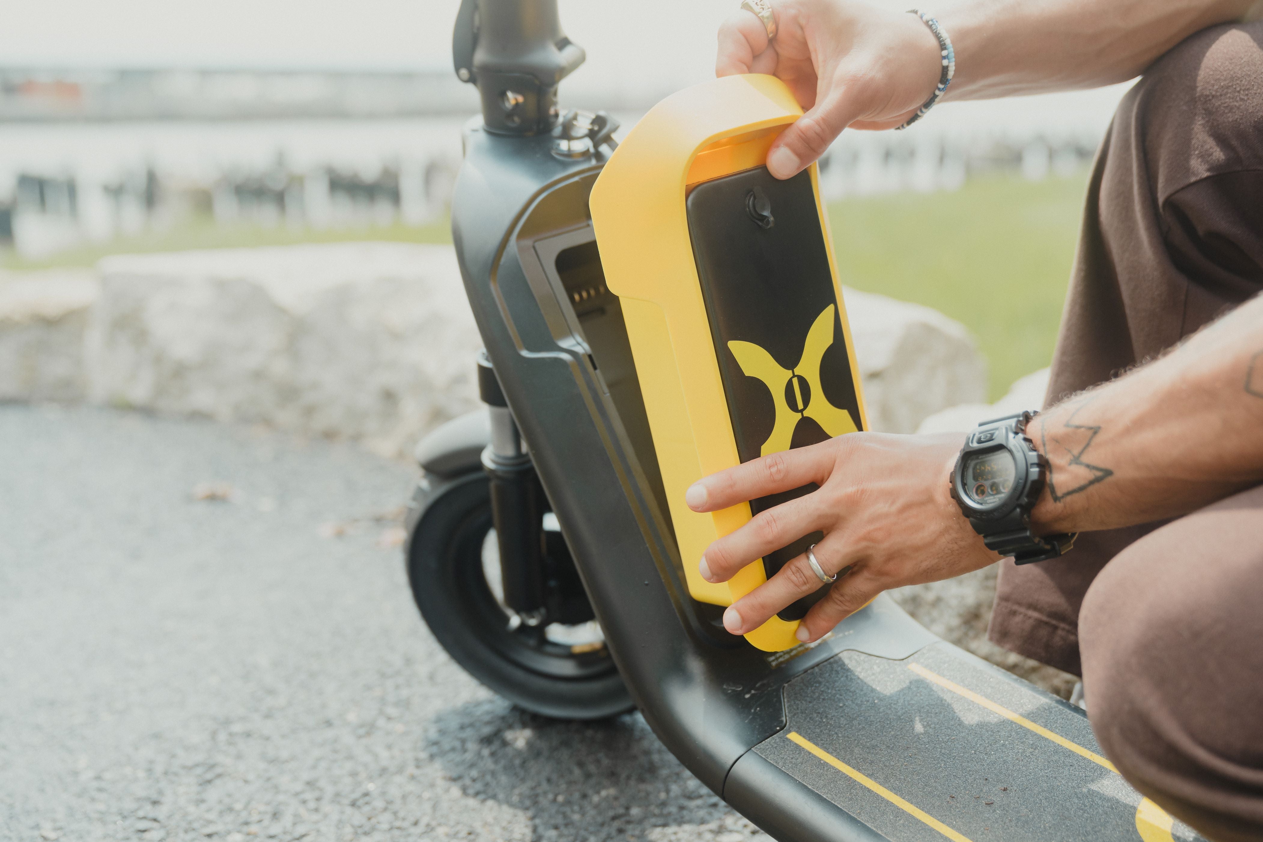 Hover 1™ Helios E Scooter Hover 1 Rideables